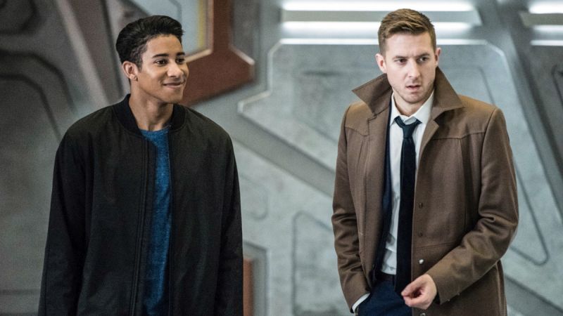 Welcome Wally West to the Waverider in Legends Photos