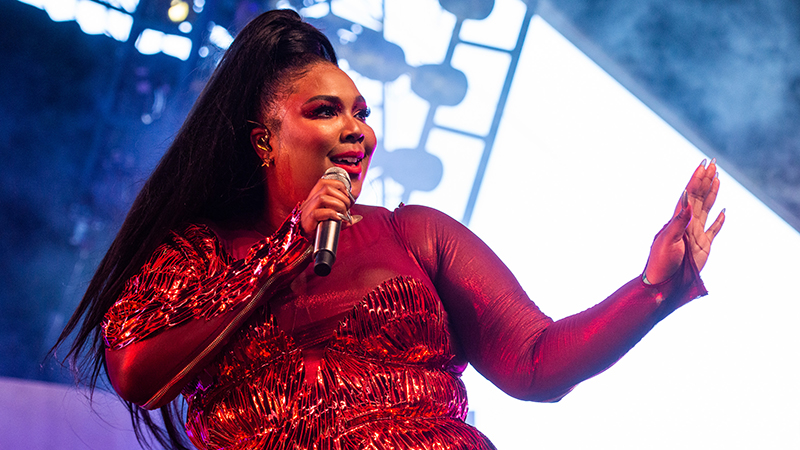 Breakout Star Lizzo Joins Cast of STXfilms' Hustlers Film