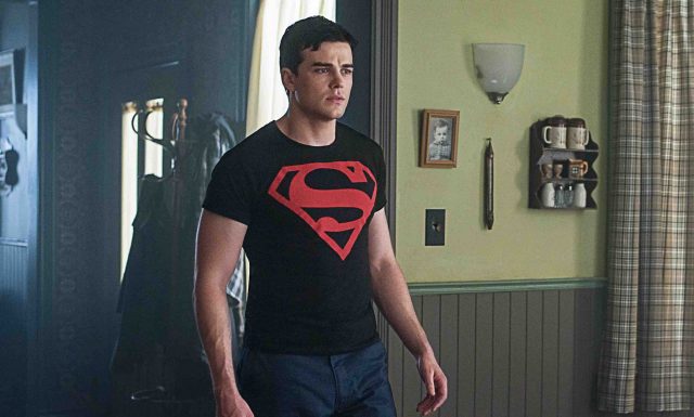 Superboy Breaks Free In Titans Episode 2.06 Promo
