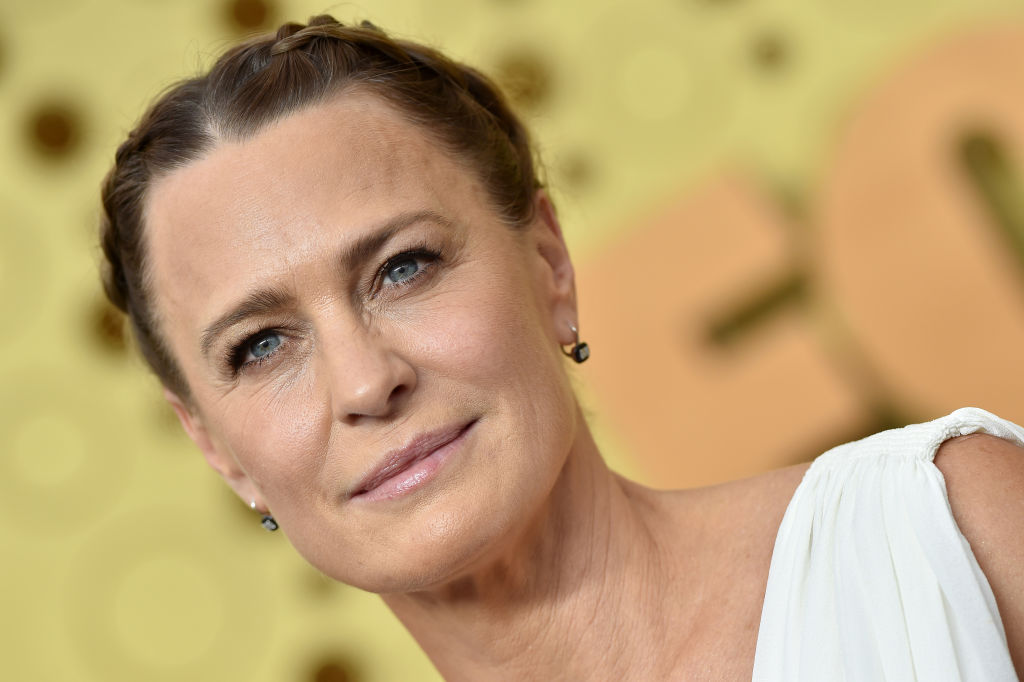 Netflix's Fantasy Film Damsel Adds Robin Wright, Nick Robinson, & More