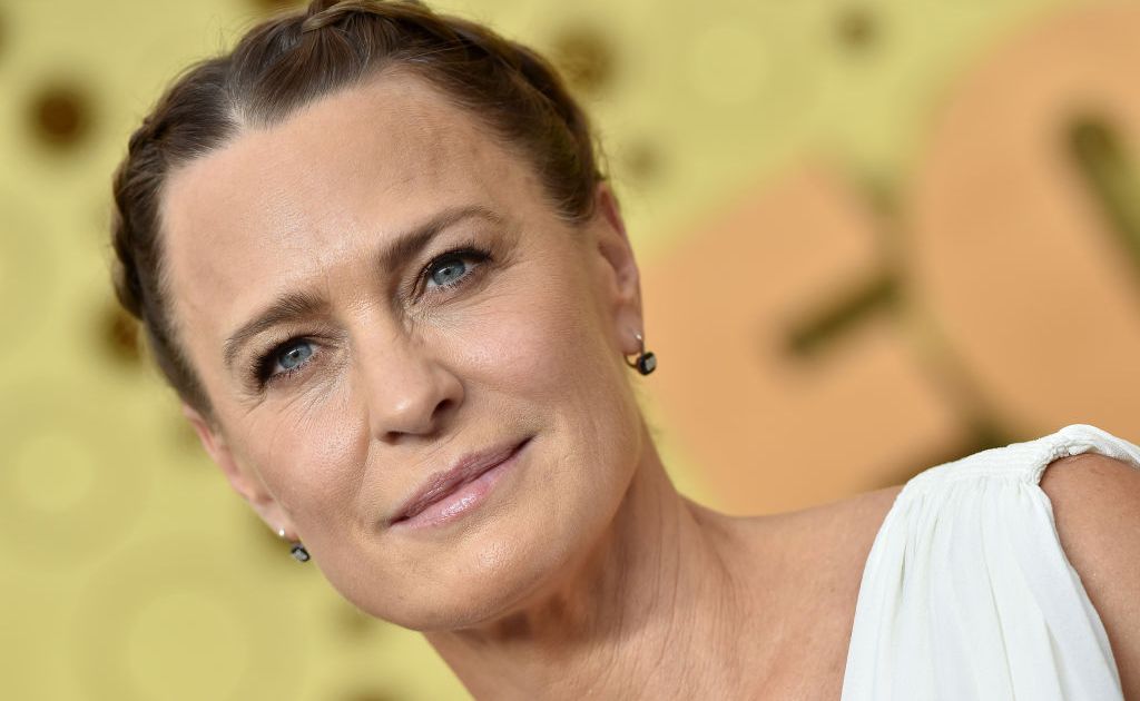 Netflix's Fantasy Film Damsel Adds Robin Wright, Nick Robinson, & More