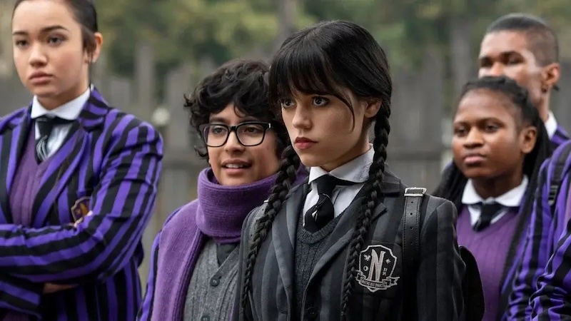 Tim Burton's Wednesday Release Date & Time on Netflix