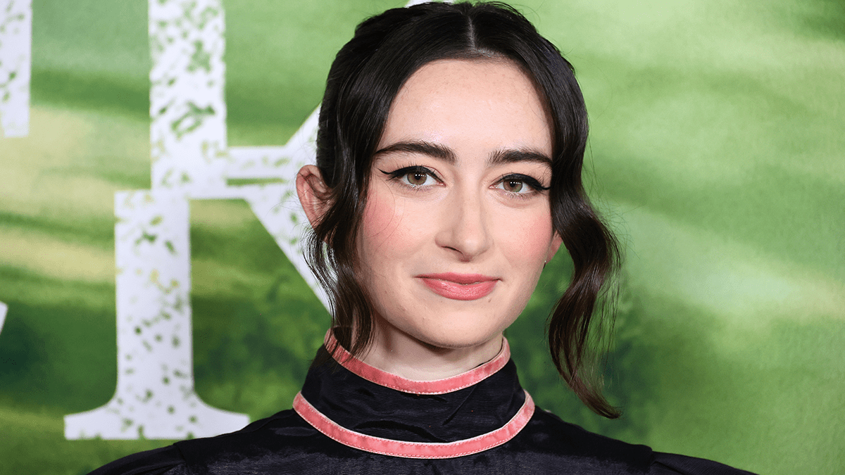 Joseph Quinn Reflects on Stranger Things, Working With Gaten Matarazzo