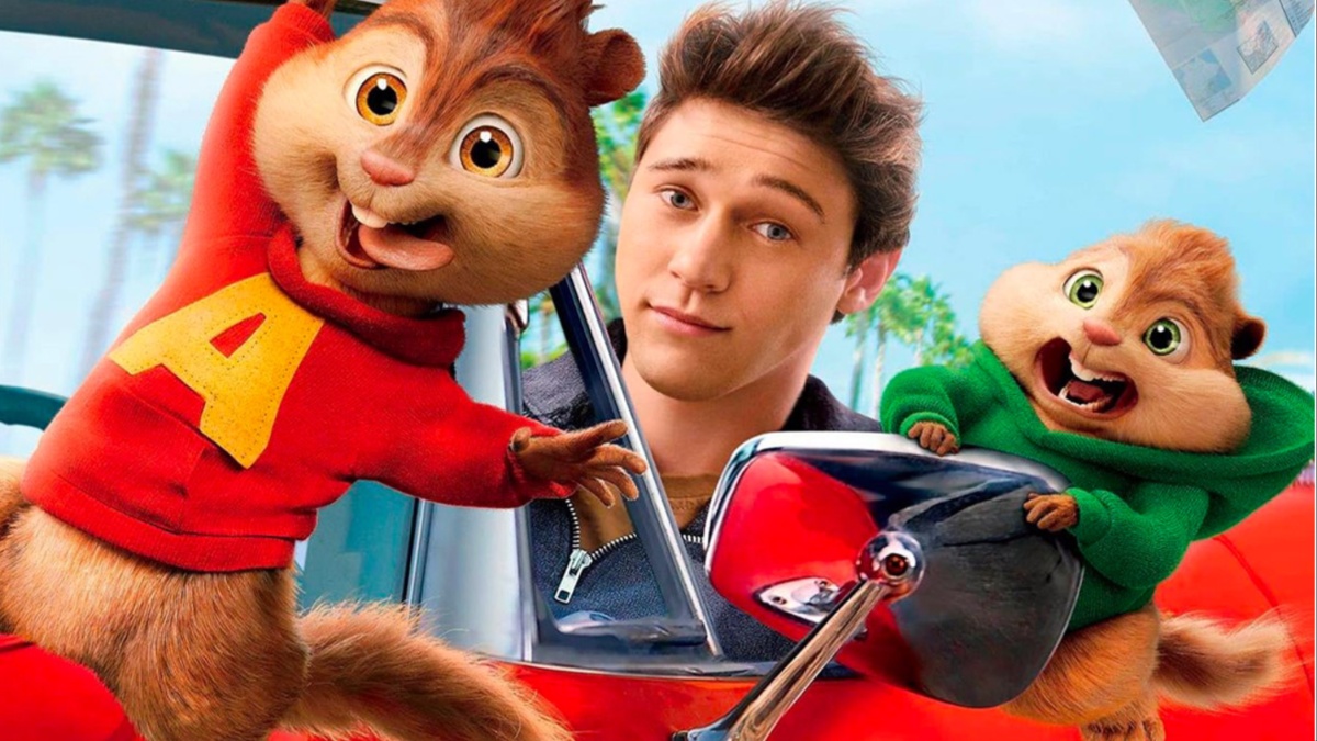 Alvin and the Chipmunks Clip Featuring Bella Thorne