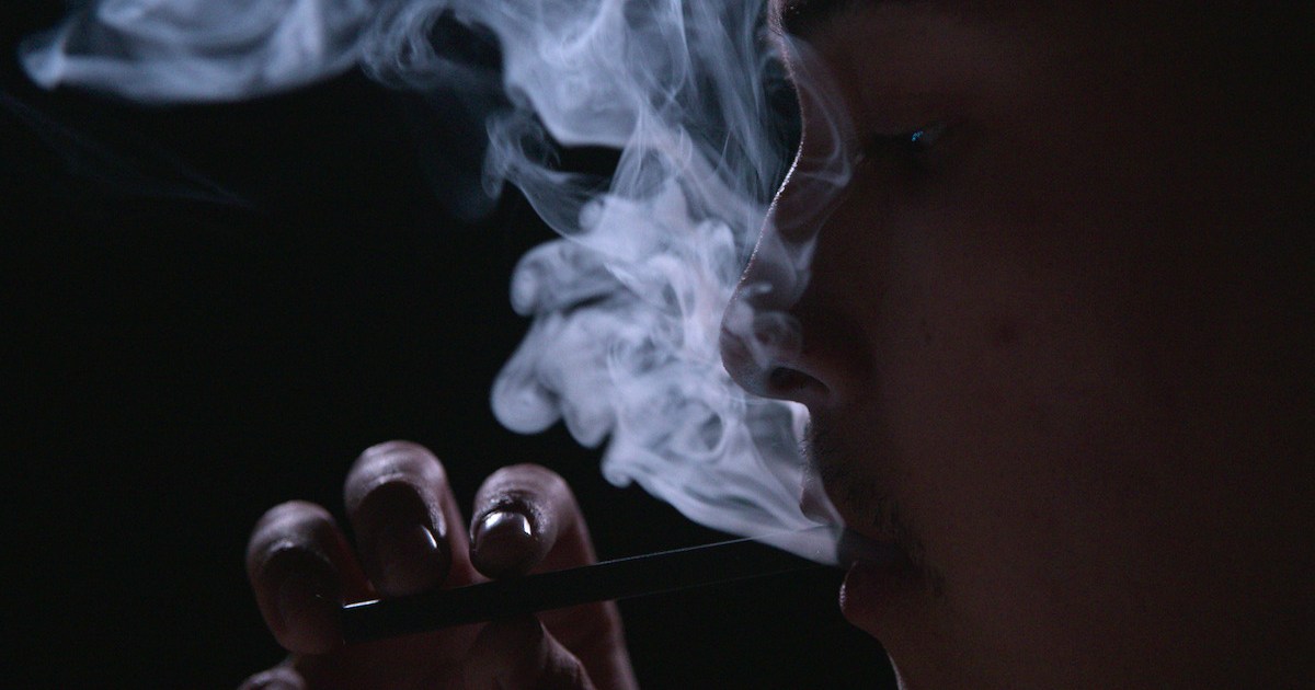 Big Vape: The Rise and Fall of Juul Season 1: How Many Episodes & When ...