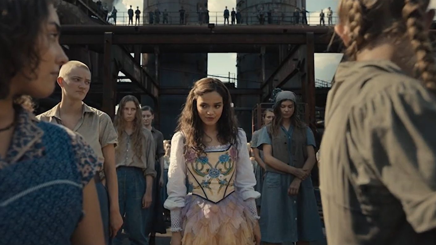 The Ballad of Songbirds & Snakes Clip Previews Lucy's Rigged Selection ...