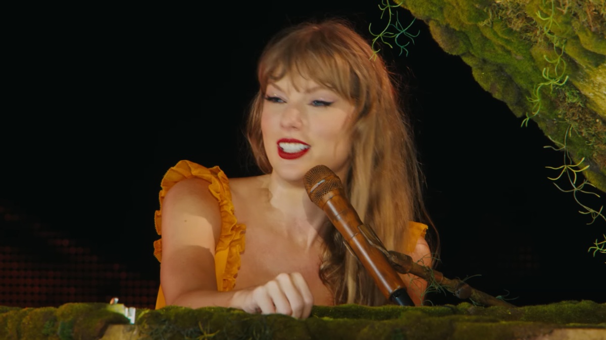 Taylor Swift: Has She Ever Been Married or Engaged?