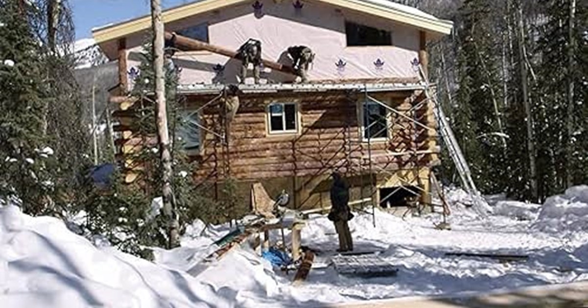 Building Off the Grid (2014) Season 8 Streaming: Watch & Stream Online ...