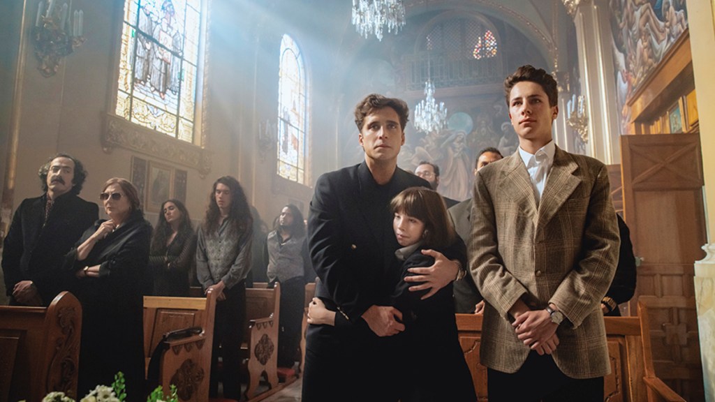 Luis Miguel: The Series Season 3 Streaming: Watch & Stream Online via ...