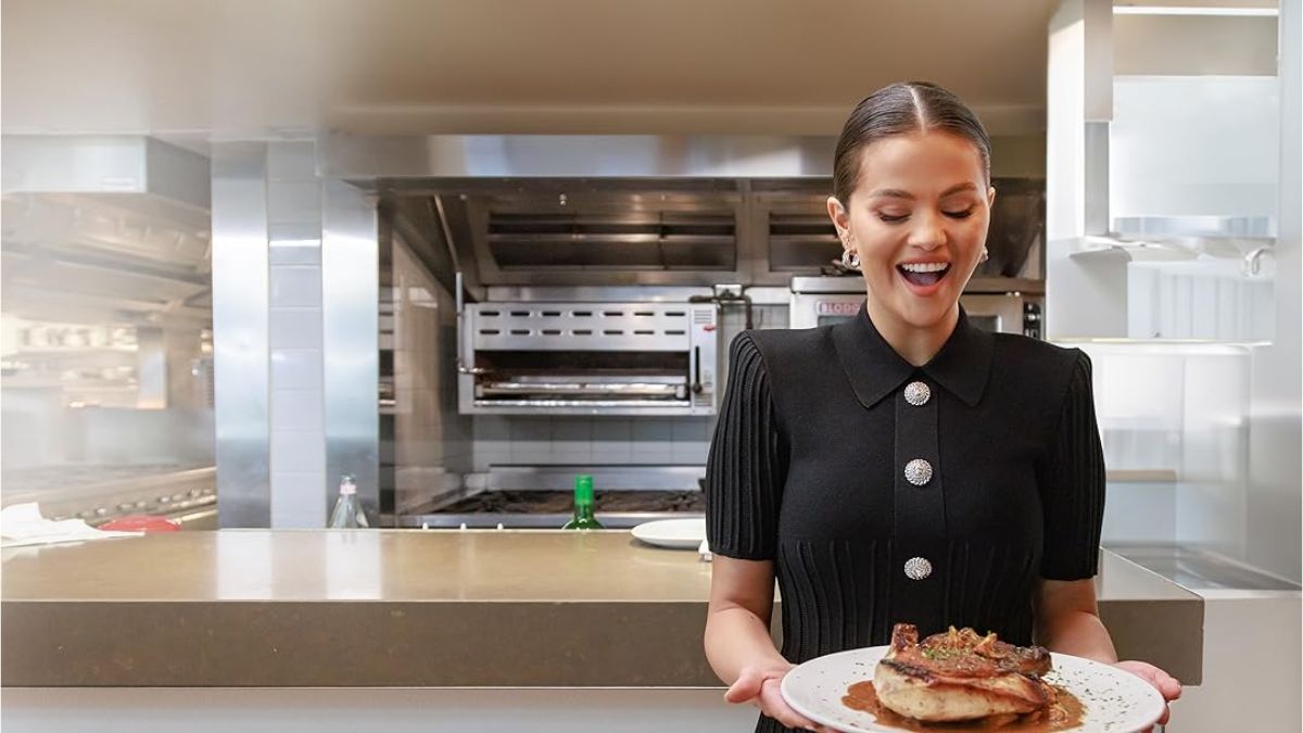 Selena + Restaurant Season 1: How Many Episodes & When Do New Episodes ...