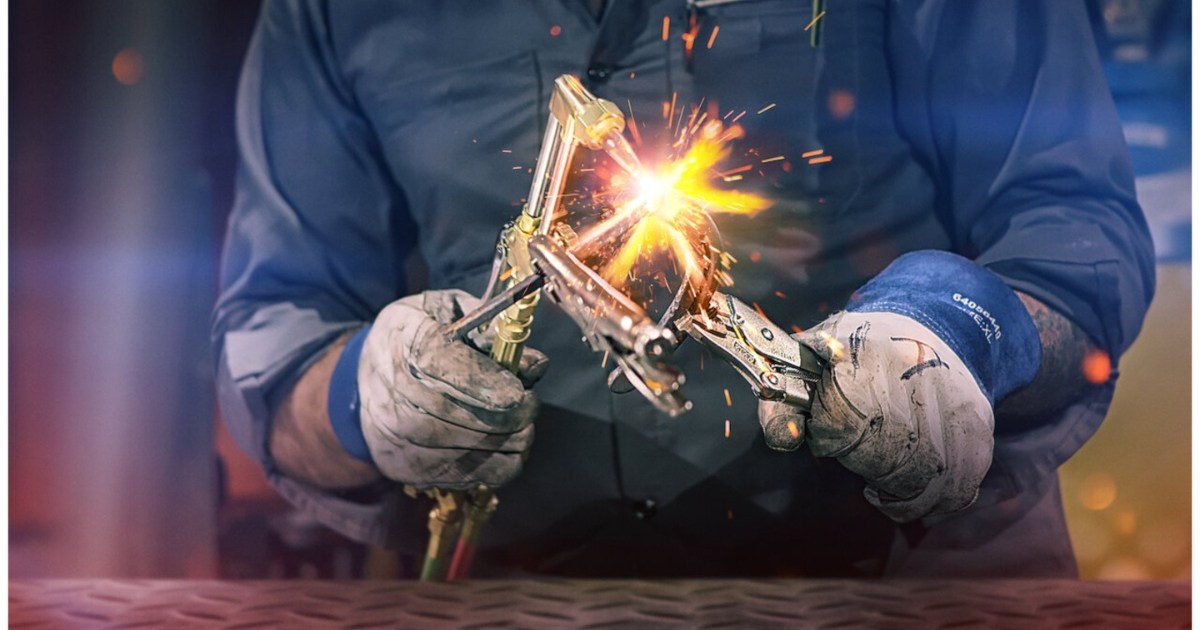 Metal Shop Masters (2021) Season 1 Streaming: Watch & Stream Online via ...