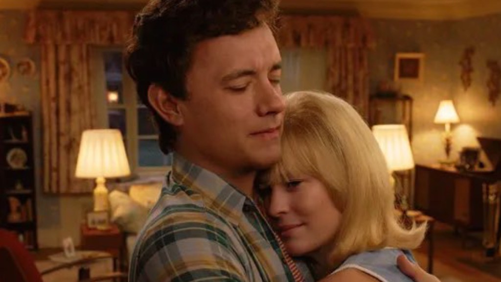 Here Photos Preview De-Aged Tom Hanks and Robin Wright in New Robert ...