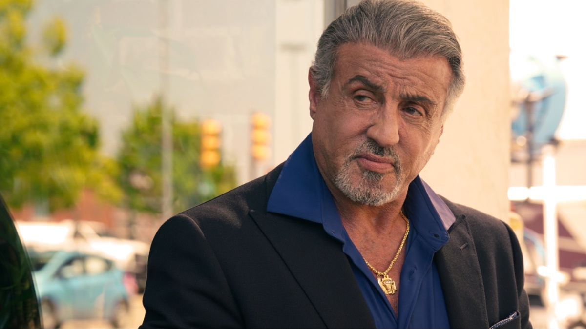 Sylvester Stallone Robs an Armored Truck in the Armor Trailer