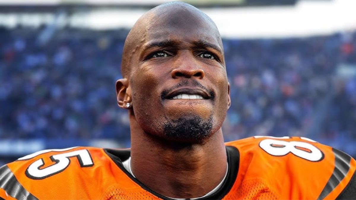 Who Is Chad OchoCinco's Fiancée? Sharelle Rosado's Job & Relationship ...