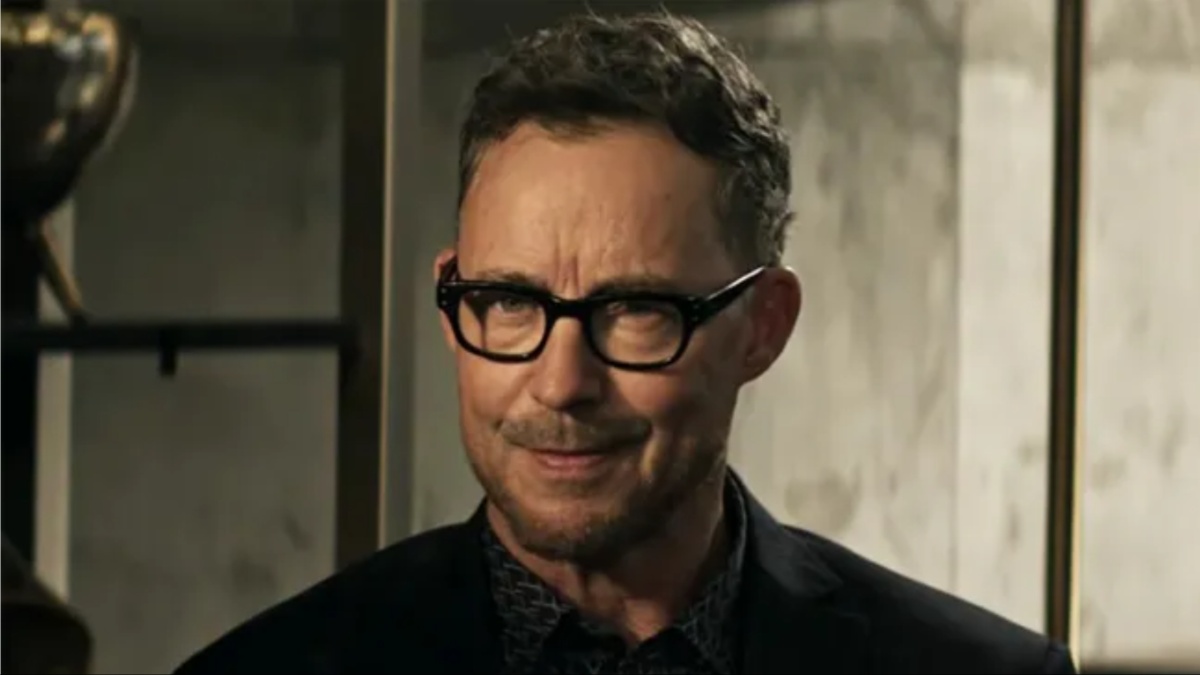 Who Is DC’s Gordon Godfrey in Superman & Lois Season 4? New Character ...