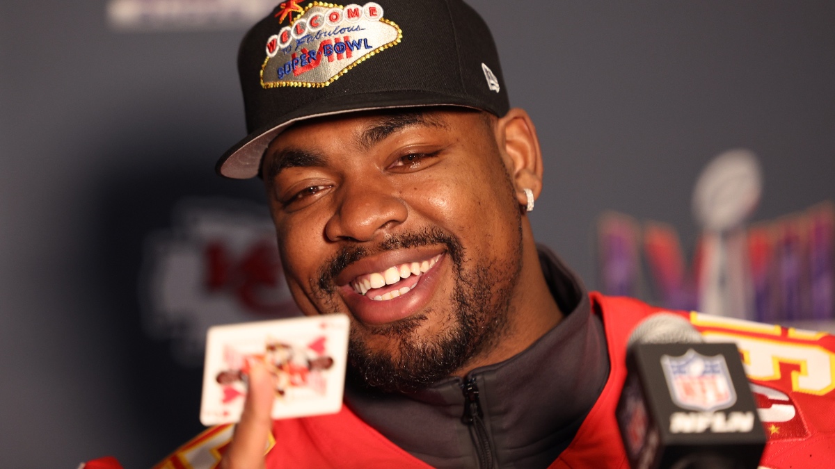 Who Is Chris Jones’ Girlfriend? Sheawna Weathersby’s Job & Relationship ...