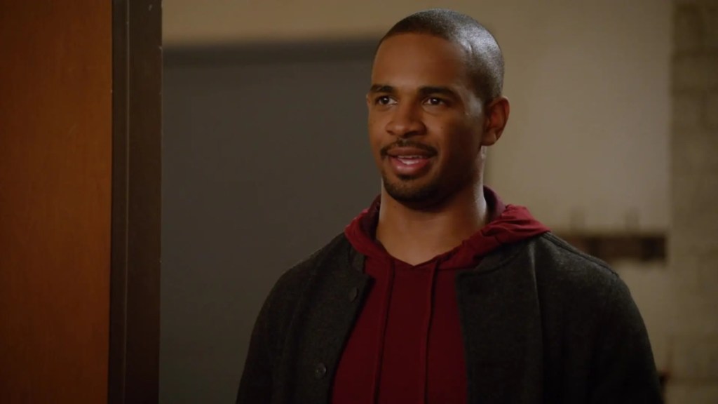 Why Did Coach Leave & Return to New Girl Multiple Times?