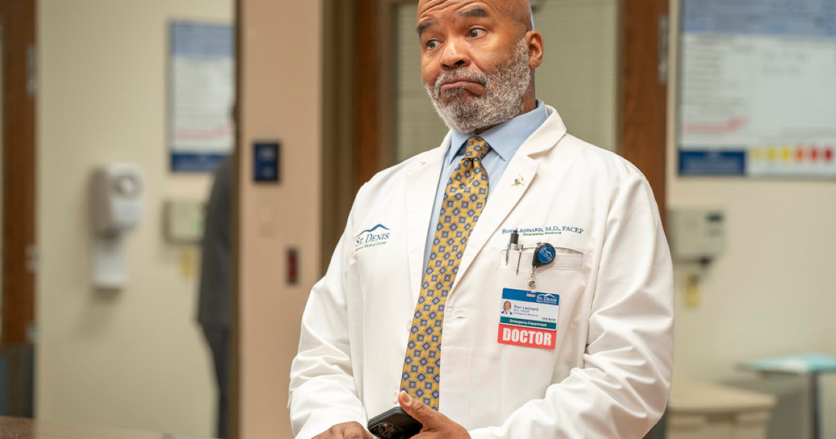 Exclusive St. Denis Medical Clip Sees Cast Diagnose Their TV Characters