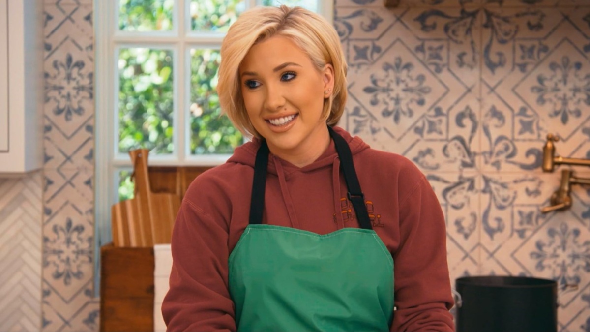 Who Is Savannah Chrisley's Boyfriend? Robert Shiver's Job ...
