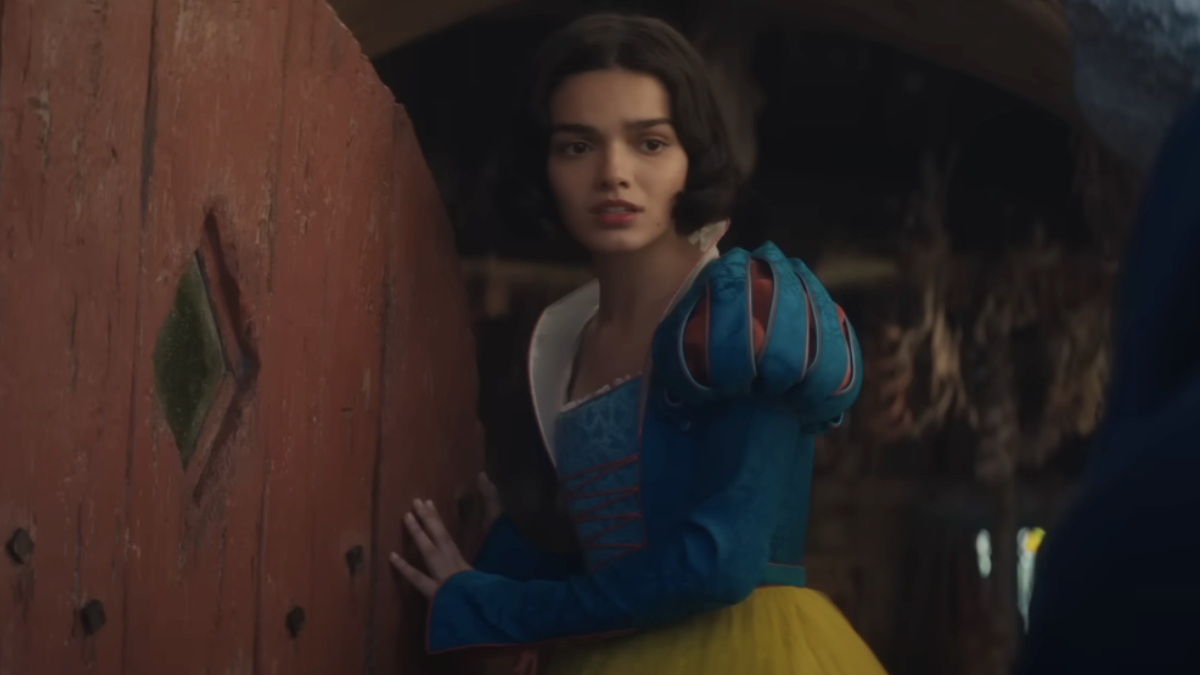 Snow White Box Office Tracking Puts It Behind The Little Mermaid Remake ...