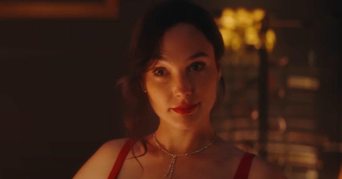No, Gal Gadot's Hollywood Walk of Fame Star Hasn't Been Destroyed