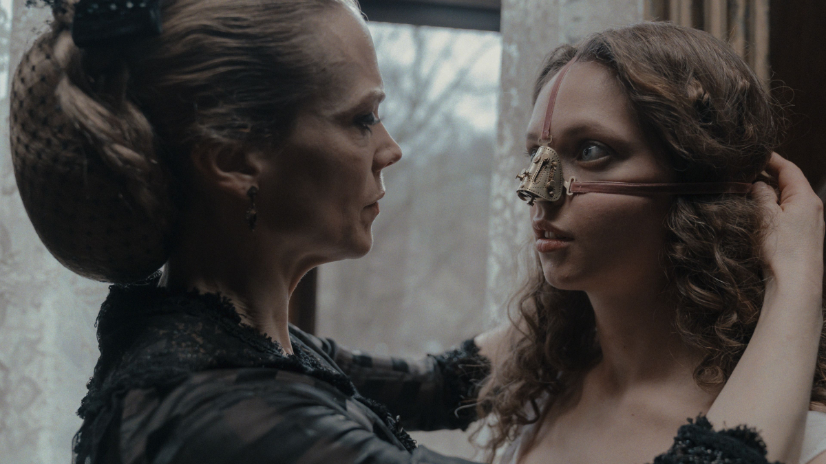 Cinderella Horror Remake The Ugly Stepsister Gets Trailer, Movie ...