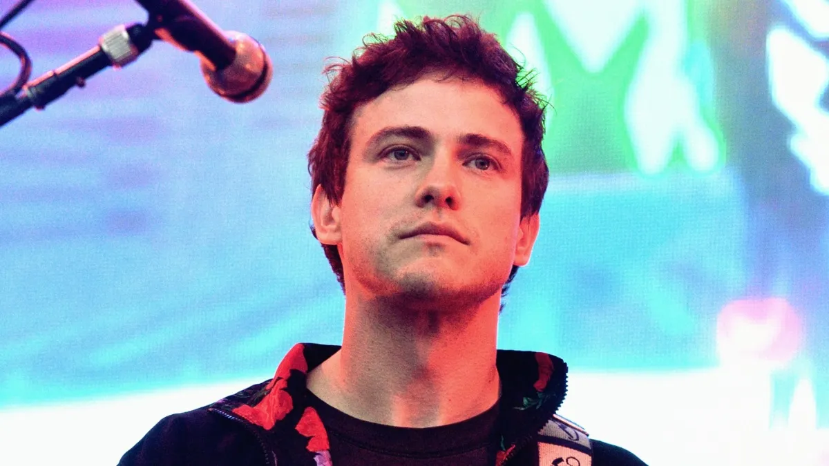 Andrew VanWyngarden Net Worth 2025: How Much Money Does He Make?