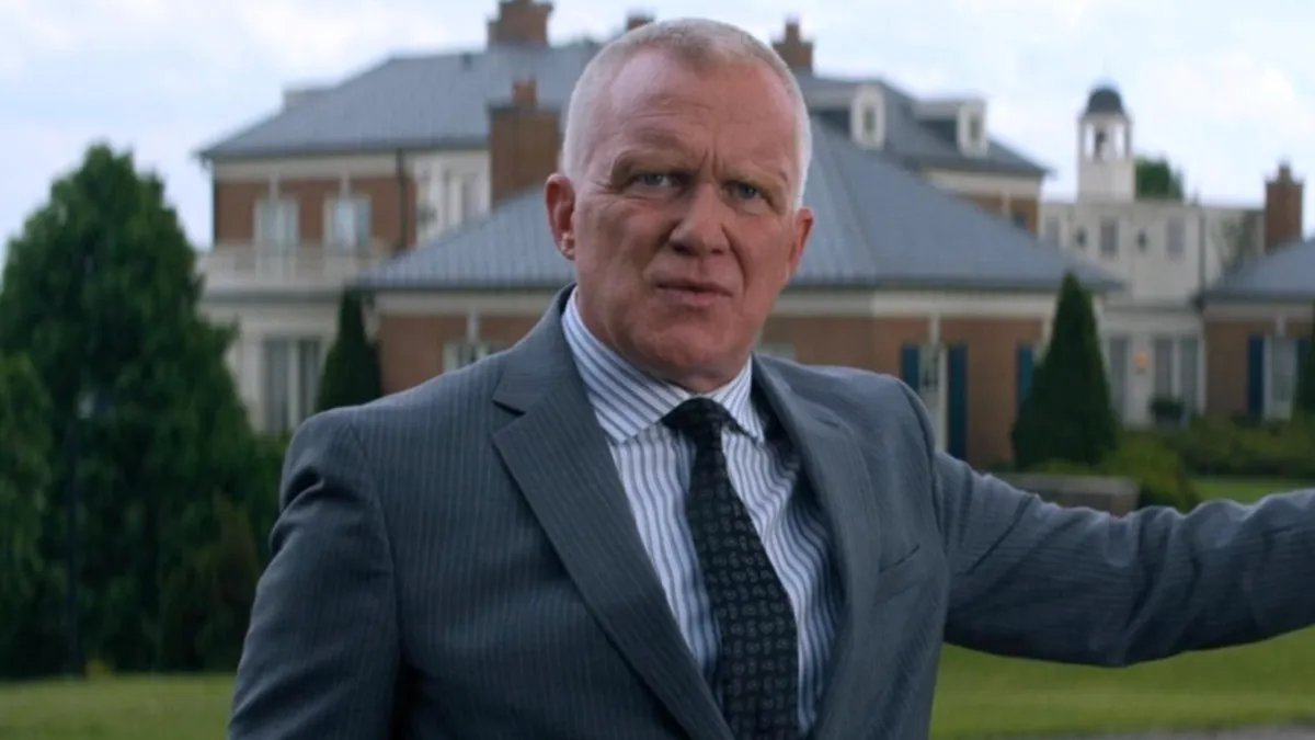 Anthony Michael Hall Survives Nuclear War in Roswell Delirium Trailer ...