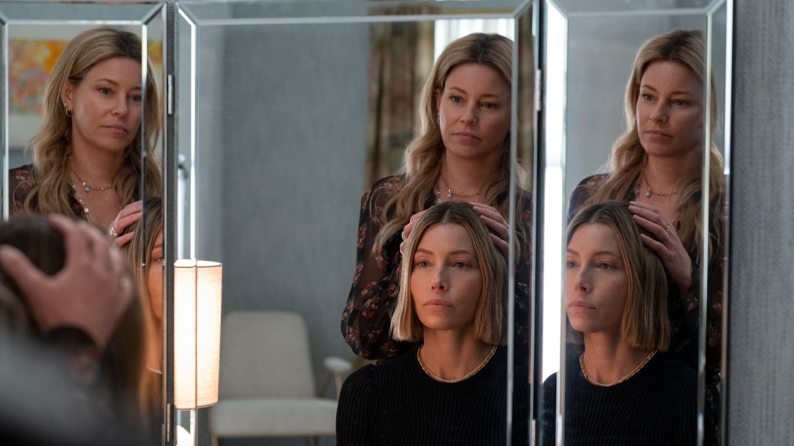 Jessica Biel & Elizabeth Banks Investigate a Murder in The Better ...