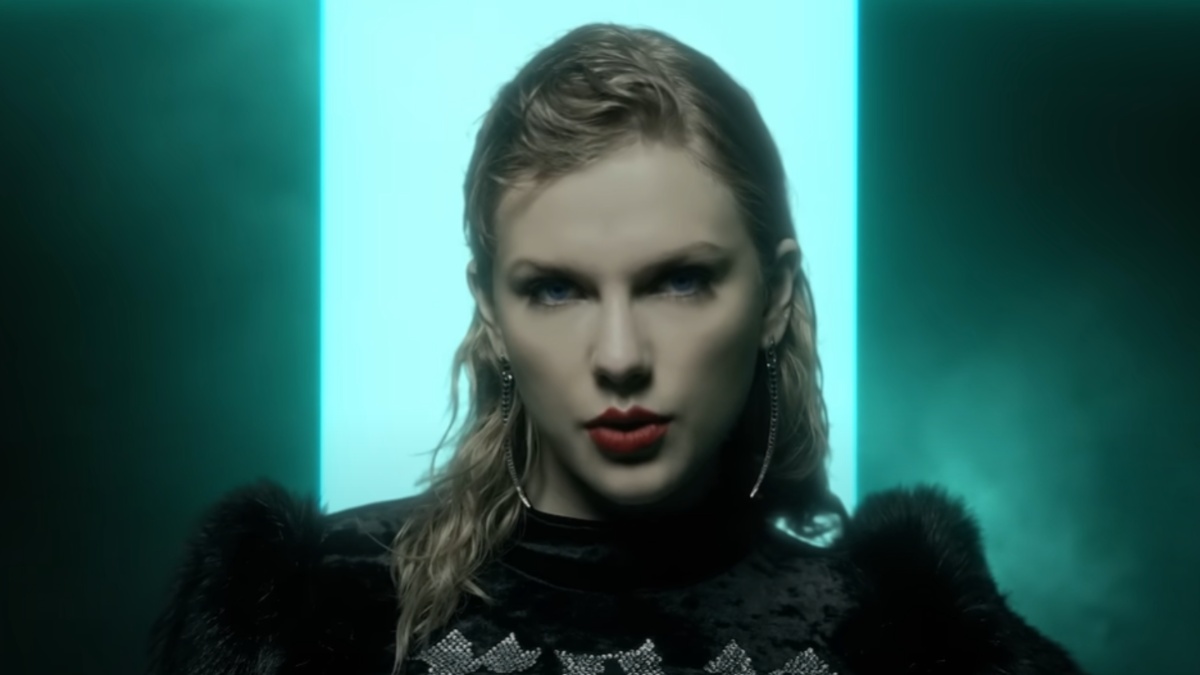 ‘Taylor Swift Announcement’ Trends as Fans Await Reputation (Taylor’s ...