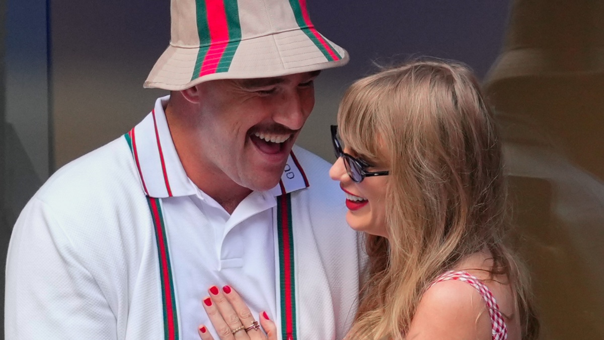 Why Fans Think Taylor Swift & Travis Kelce Are Living Together
