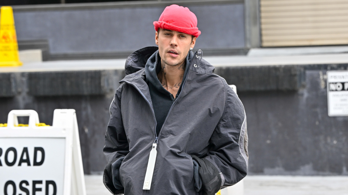 'Is Justin Bieber Okay' Trends Amid Bong Photo Controversy