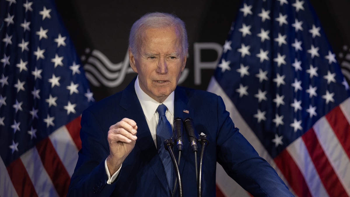 No, the Joe Biden 'Body Double' Conspiracy Isn't Real & He Hasn't Been ...