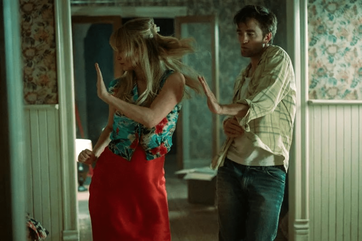 Jennifer Lawrence & Robert Pattinson Star in Die My Love Teaser Trailer