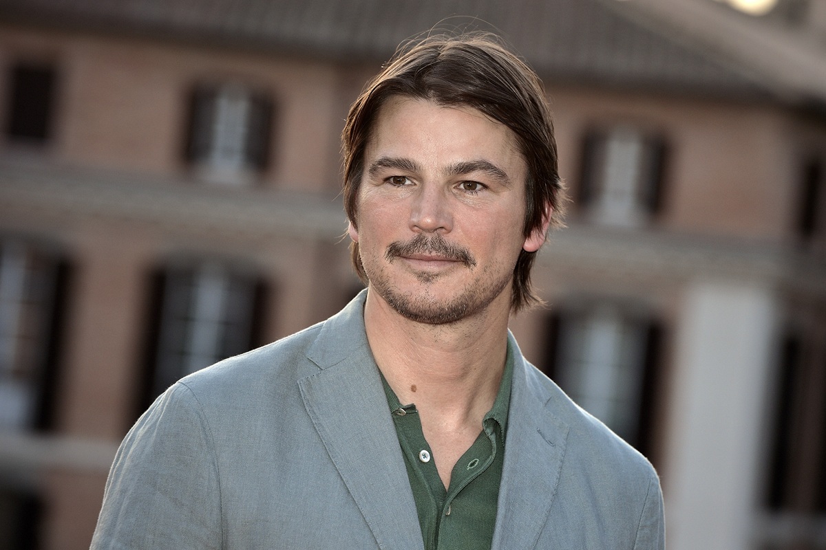 Josh Hartnett Fights a Sea Creature in Mysterious New Netflix Show