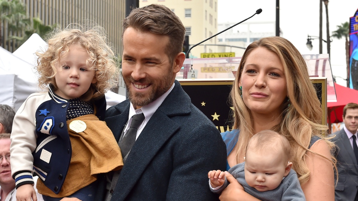 Deadpool VR Game: Ryan Reynolds Reacts to Getting Replaced