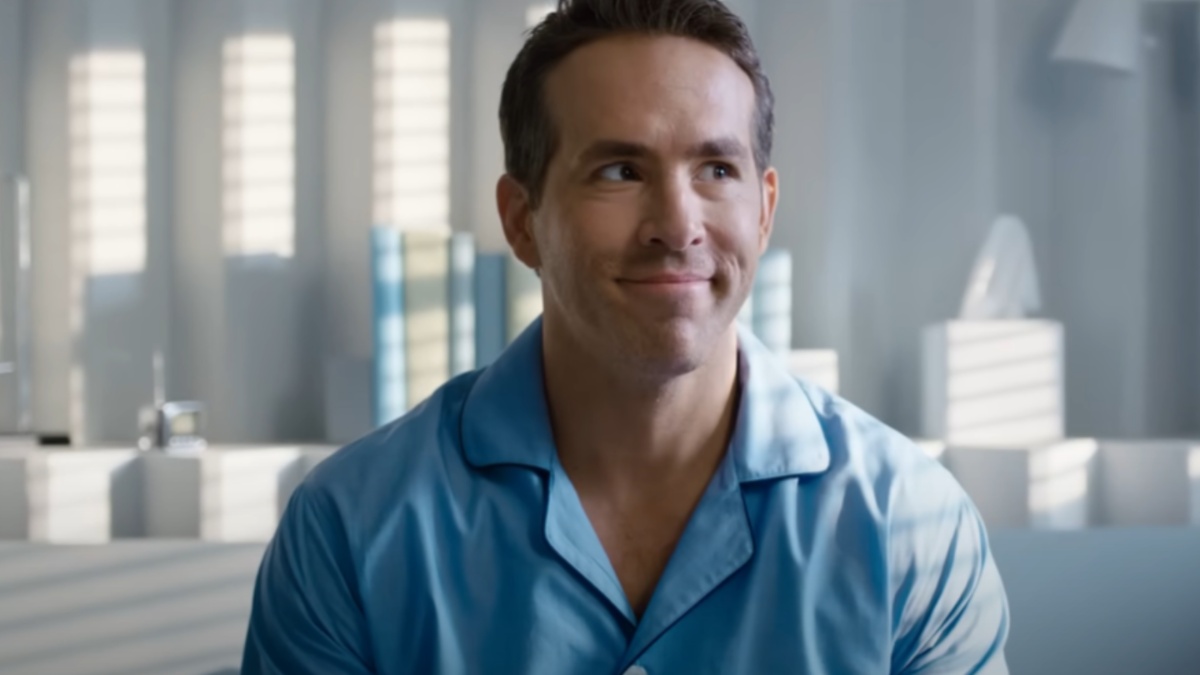 Ryan Reynolds Becomes Officer of the Order of Canada