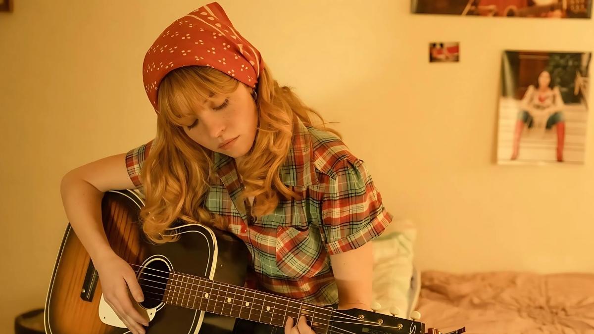 Sydney Sweeney Was Asked 'Stupid Questions' by Music Star During Film Shoot