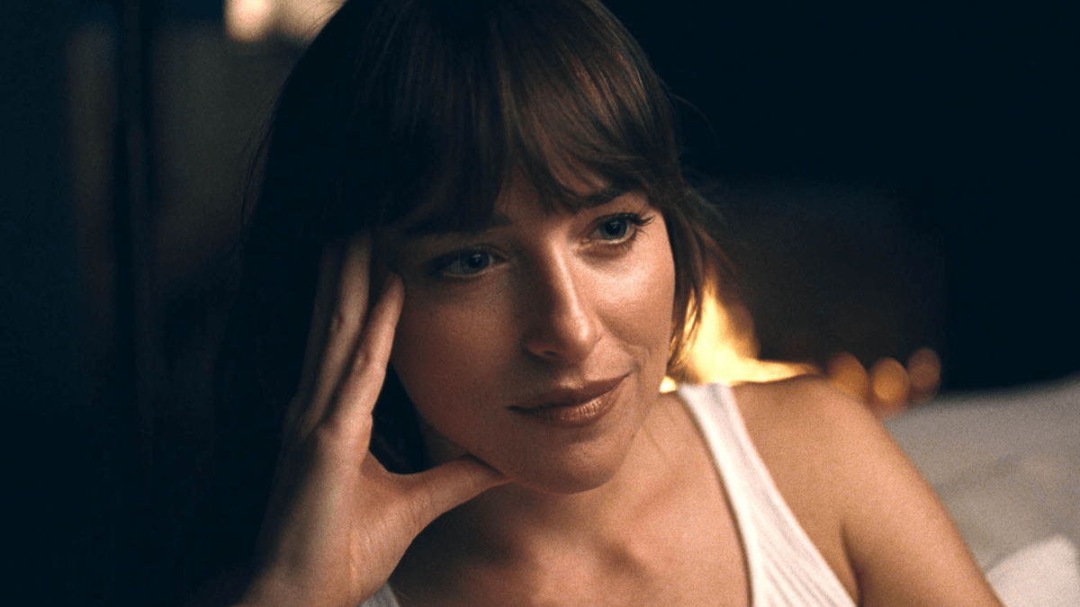 Dakota Johnson Says She & Pedro Pascal Are ‘Close Friends’ at ...