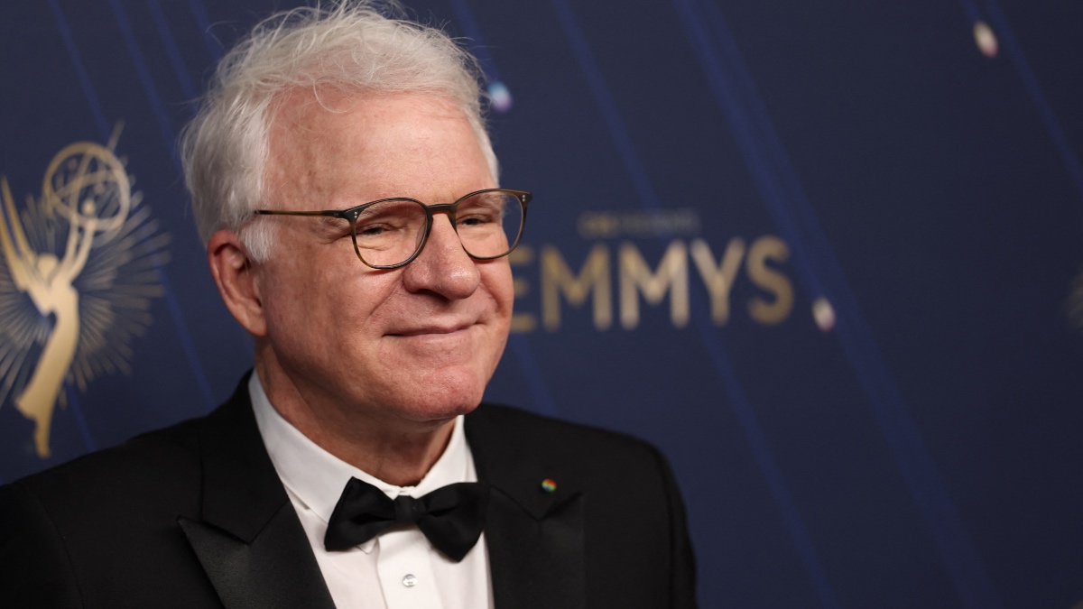 Steve Martin Scraps Shows With OMITB Costar Following COVID-19 Diagnosis