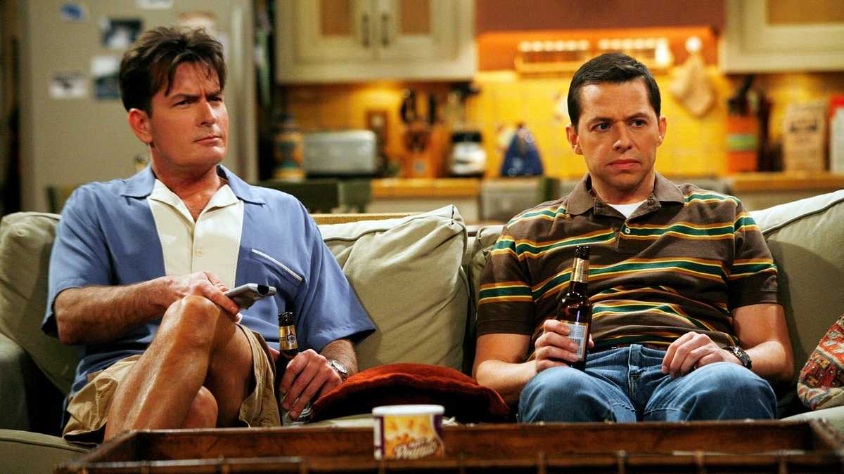 Jon Cryer Reveals Shocking Pay Disparity With Charlie Sheen on Two and ...