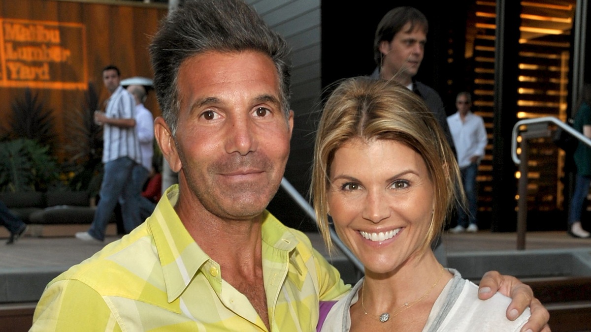 Full House's Lori Loughlin & Husband Mossimo Giannulli Split After ...