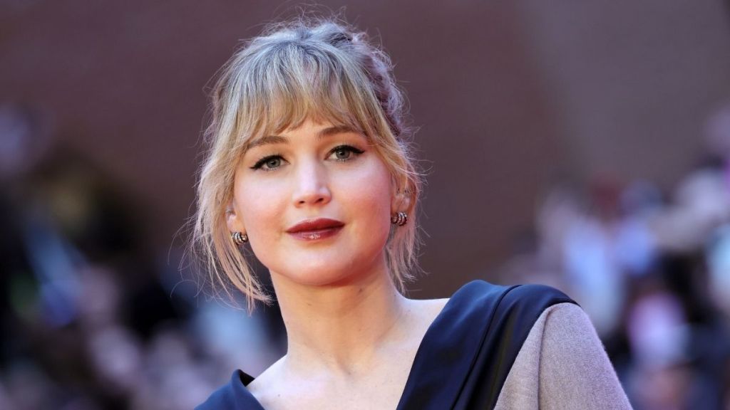 Jennifer Lawrence on Ariana Grande Parodying Her 'Embarrassing' Interviews