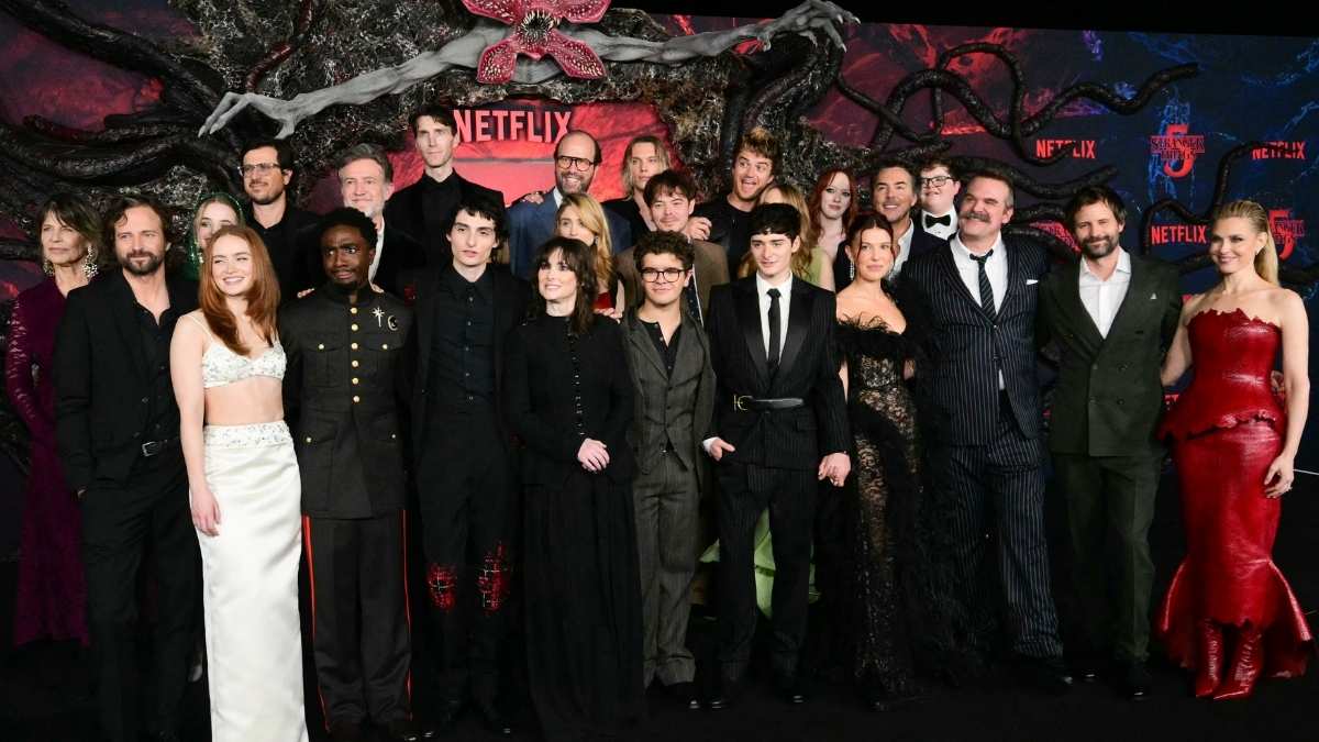 Stranger Things Cast Heads to Tonight Show, Millie Bobby Brown To Co-Host