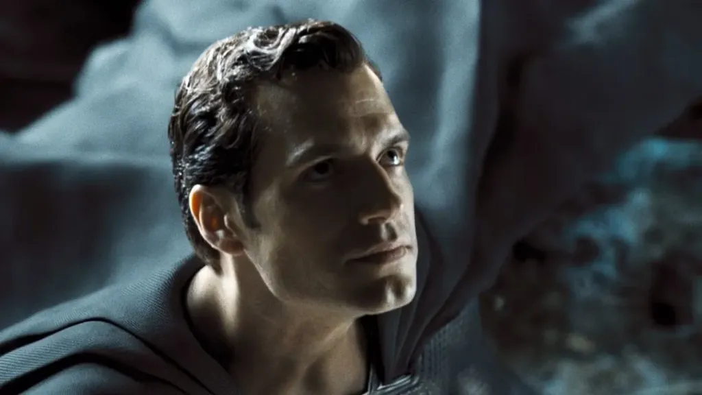 Henry Cavill Returns as Superman in Zack Snyder’s New Photo