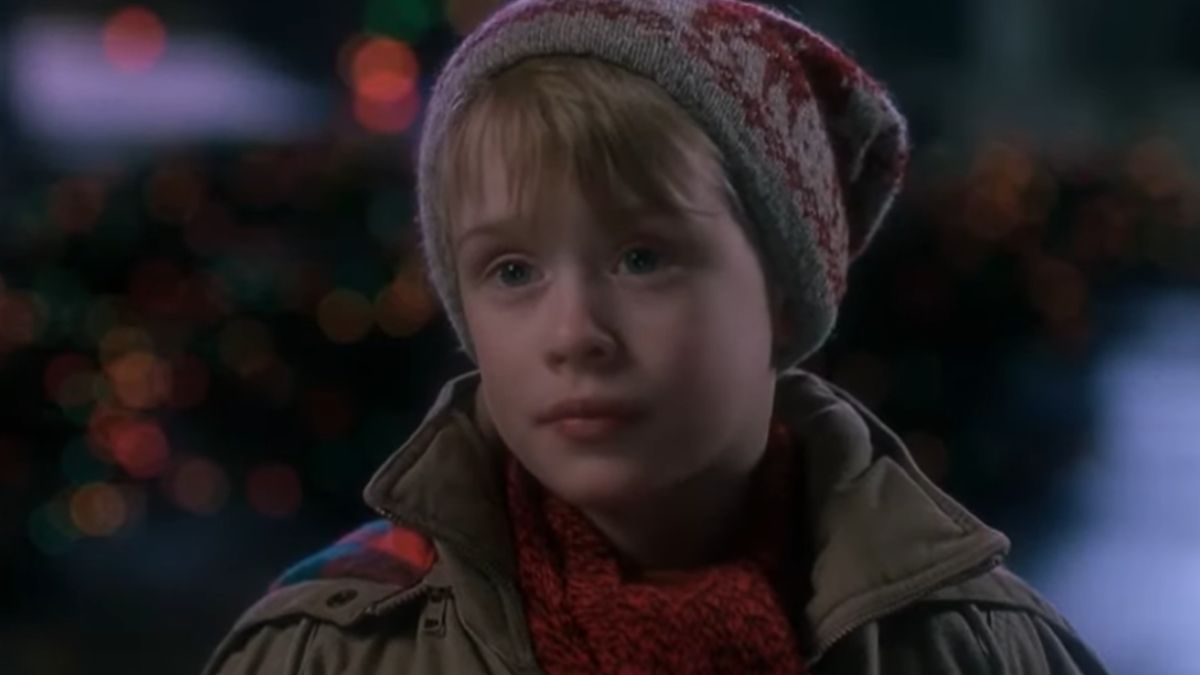 6 Home Alone Movies & Other Christmas Films Coming to Hulu Soon