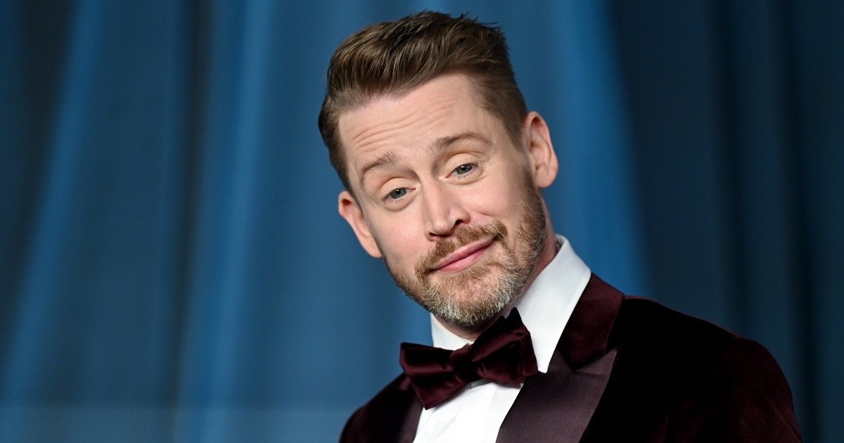 Macaulay Culkin Protects His Mom in New Home Alone-Inspired Ad