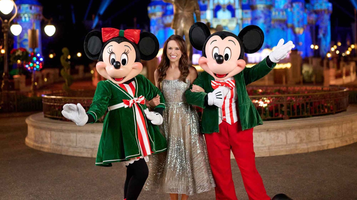 New Christmas Movie Brings Disney World & Hallmark Together for First Time