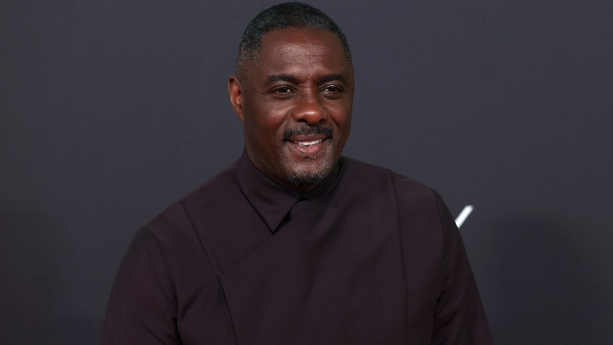 Idris Elba Poses With Every James Bond Actor Statues in Viral Video