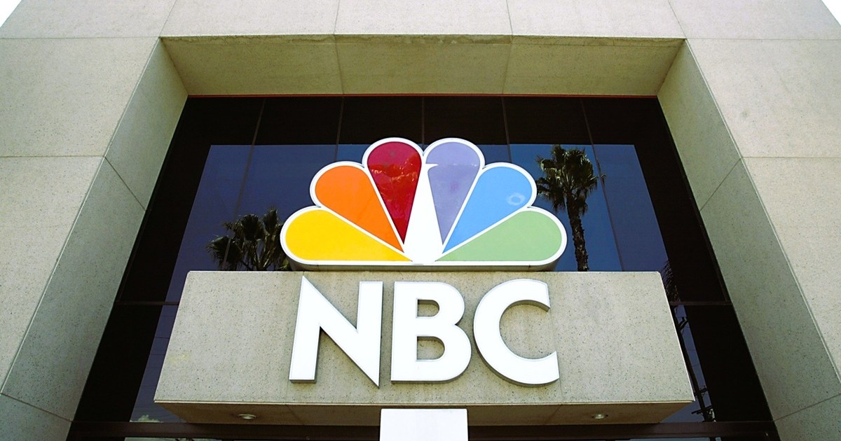 2 New Sitcoms Ordered at NBC, Jamie Lee Curtis & Jane Lynch Attached